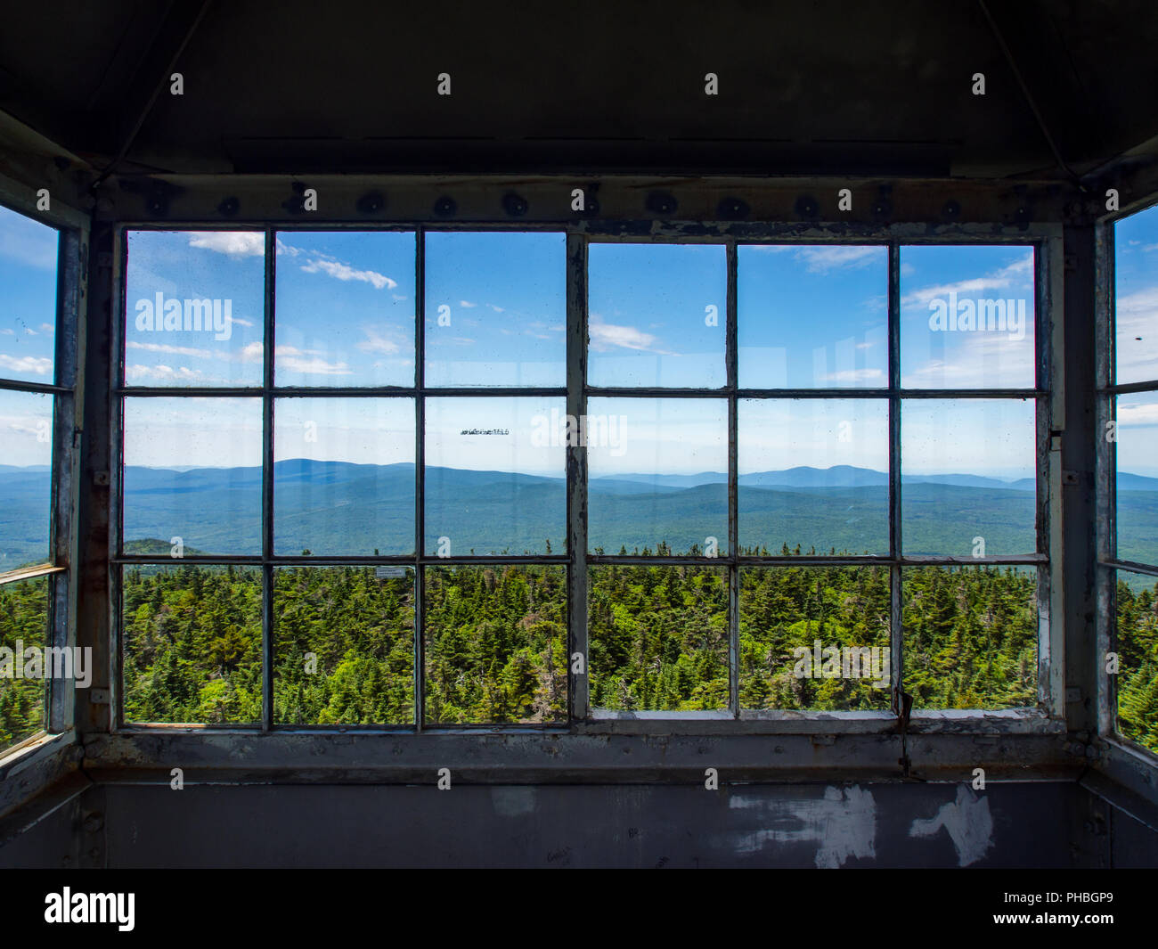 Forest watch tower hi-res stock photography and images - Alamy