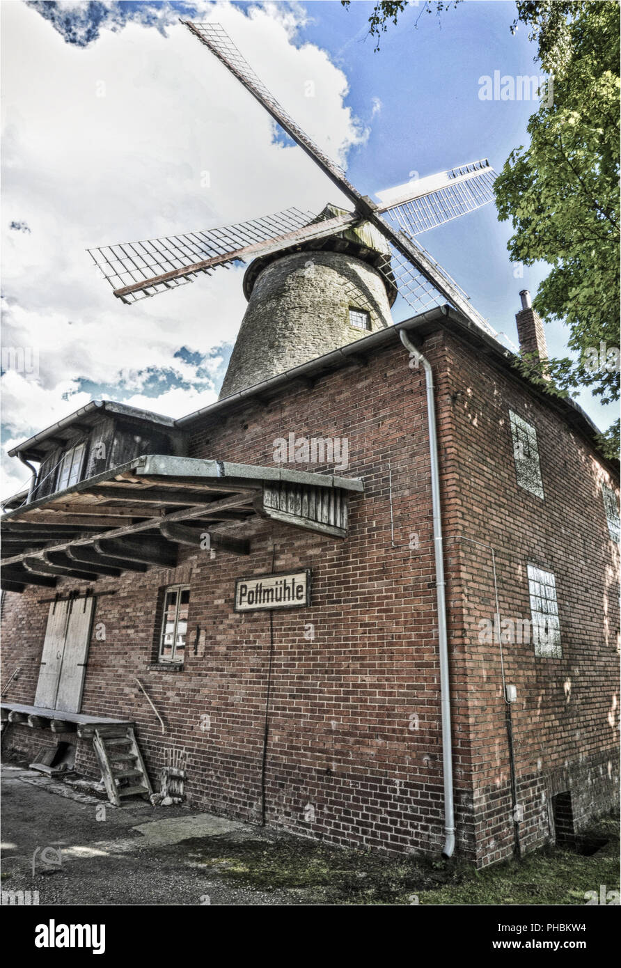 Windmill rows hi-res stock photography and images - Alamy