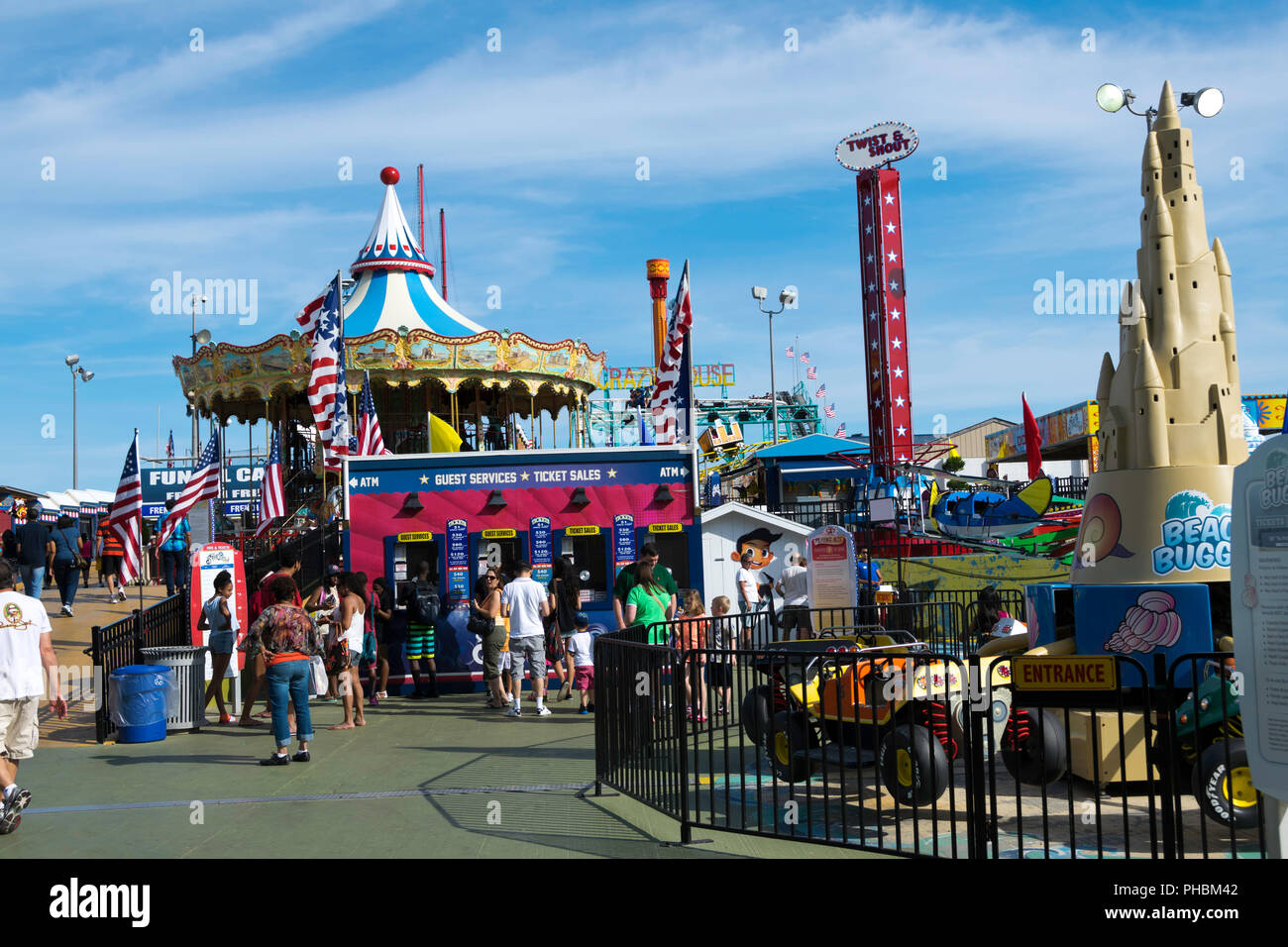 Steel Pier in Atlantic city offers fun for all ages Stock Photo - Alamy