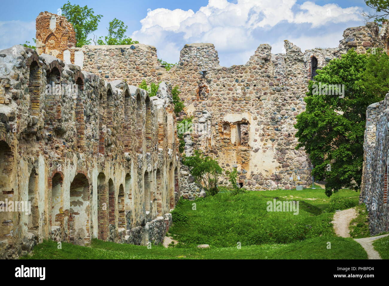 German castle ruins hi-res stock photography and images - Alamy