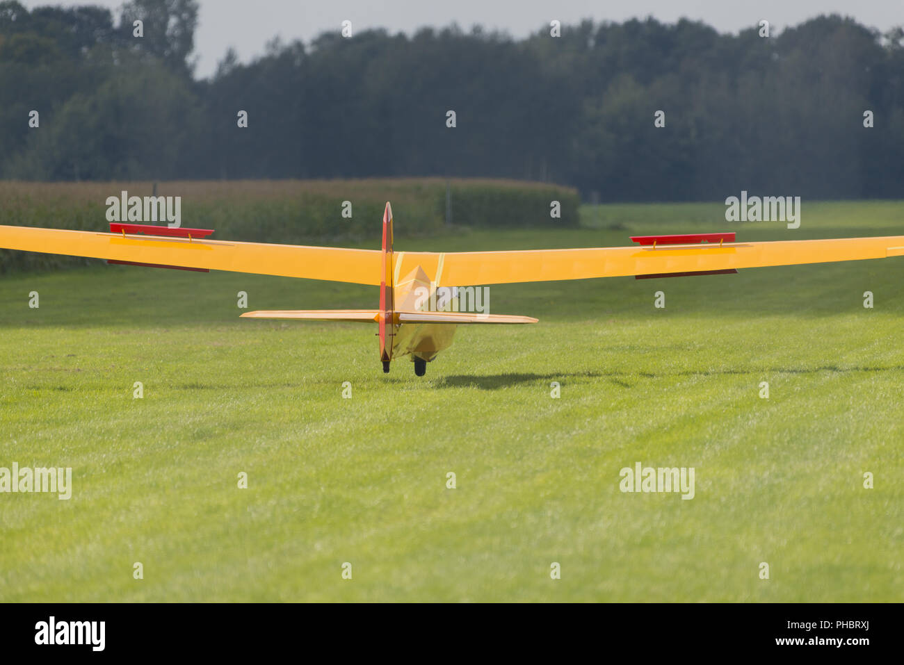 Glider landed hi-res stock photography and images - Alamy