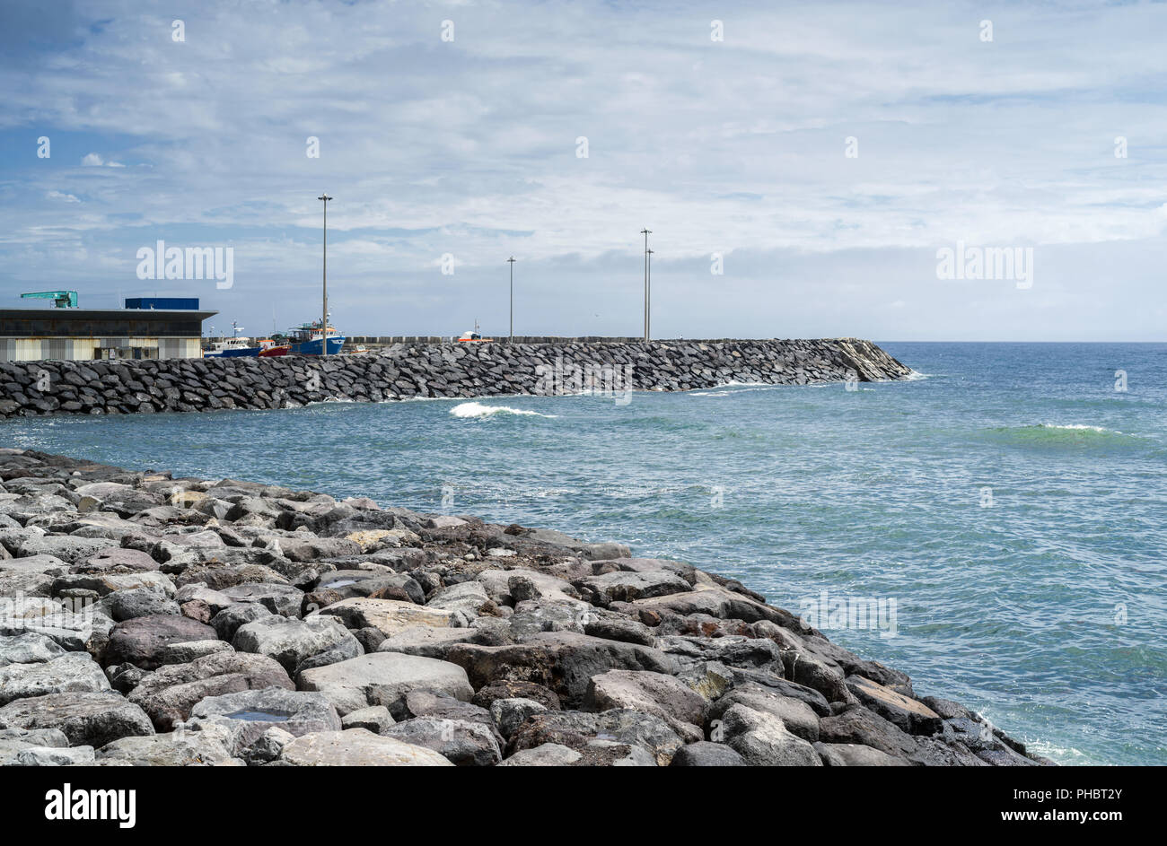 Island stones hi-res stock photography and images - Alamy