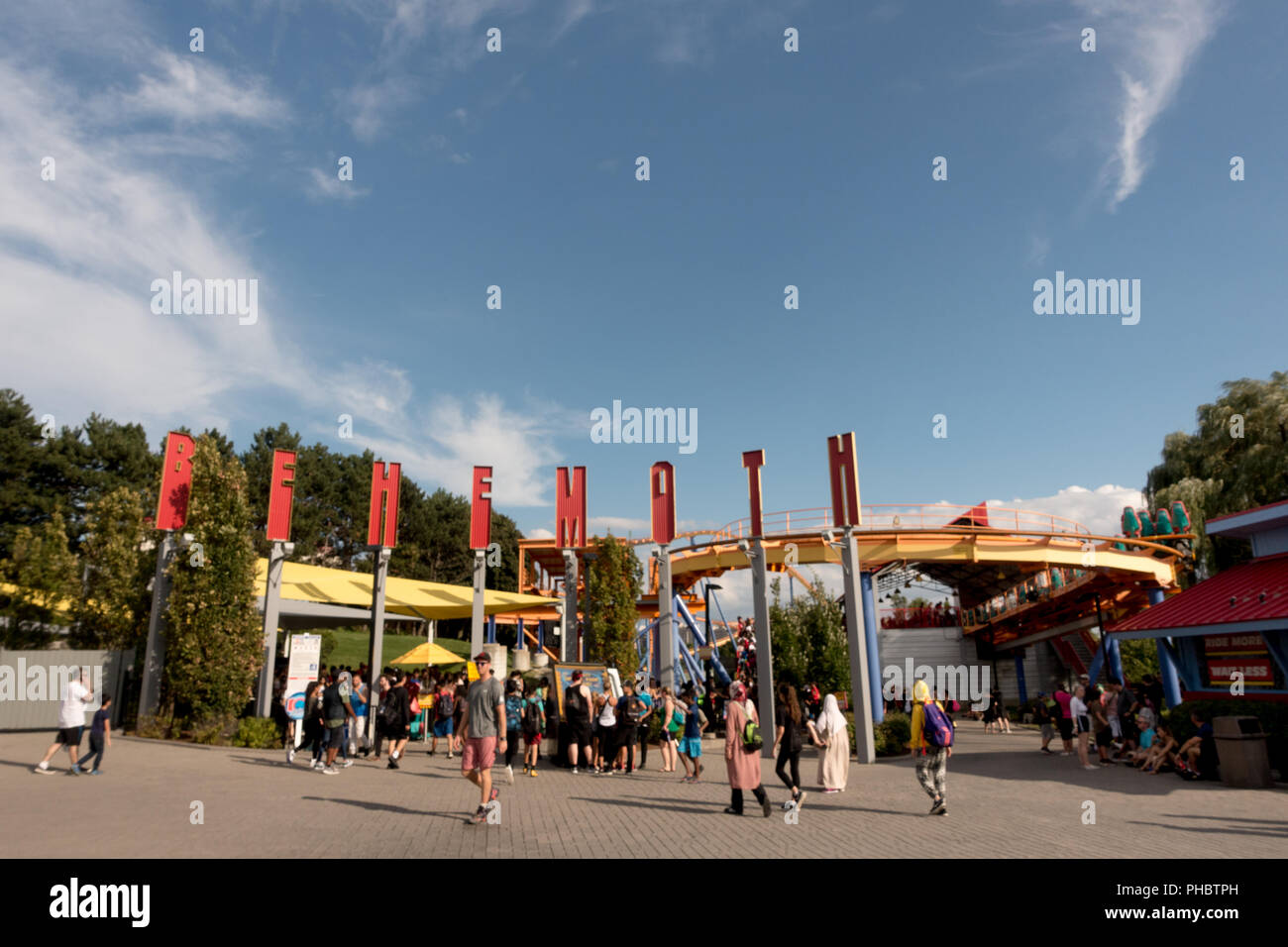 VAUGHAN, CANADA - AUGUST 28, 2018: CANADA'S WONDERLAND ON A BEAUTIFUL ...