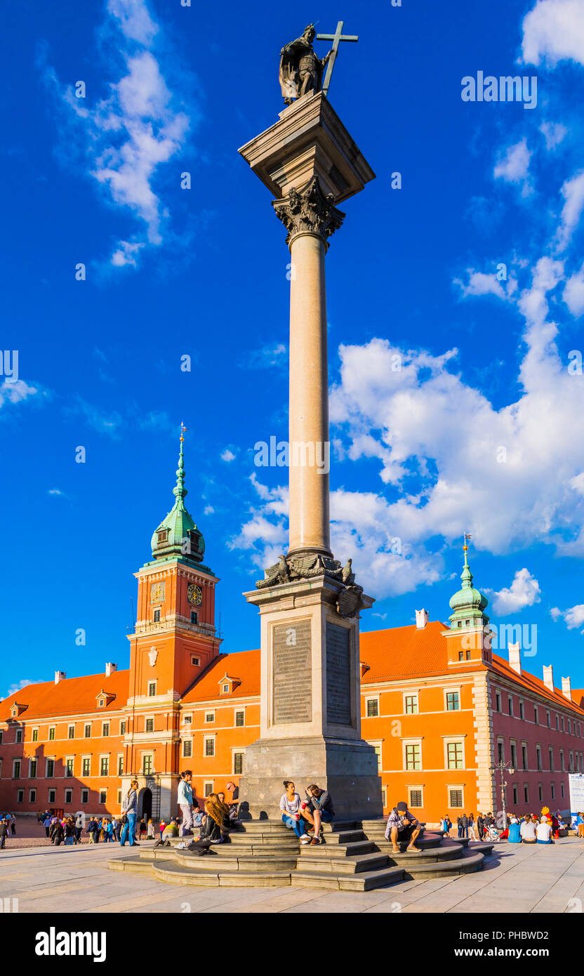 Royal Castle and Sigismund's Column in Plac Zamkowy (Castle Square ...