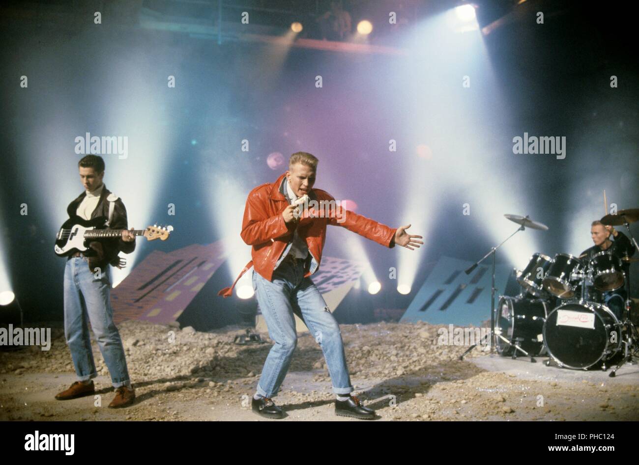 Bros band concert hi-res stock photography and images - Alamy
