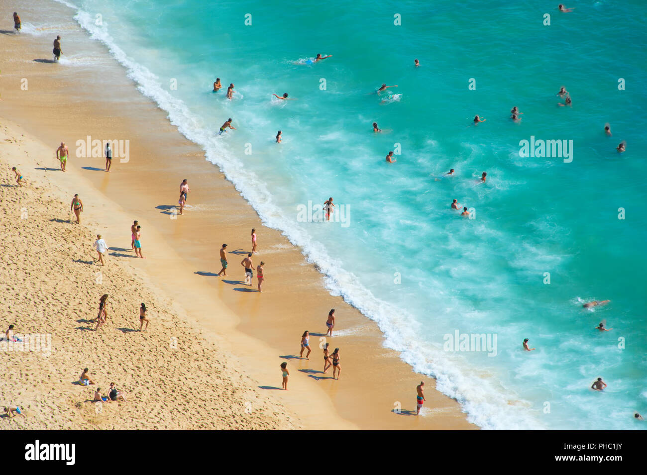 Crowded ocean hi-res stock photography and images - Alamy