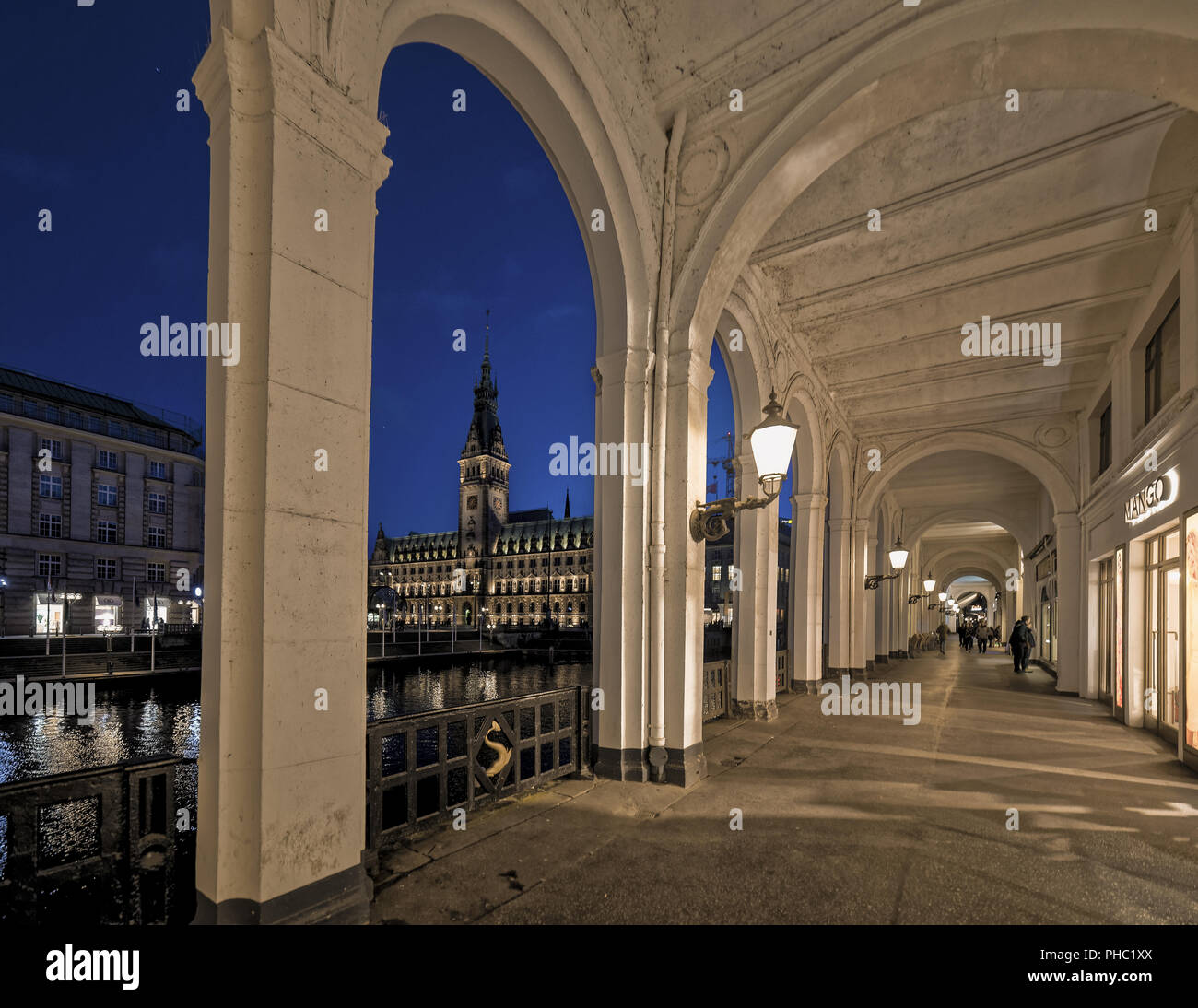 Alster arcade Hamburg Stock Photo - Alamy