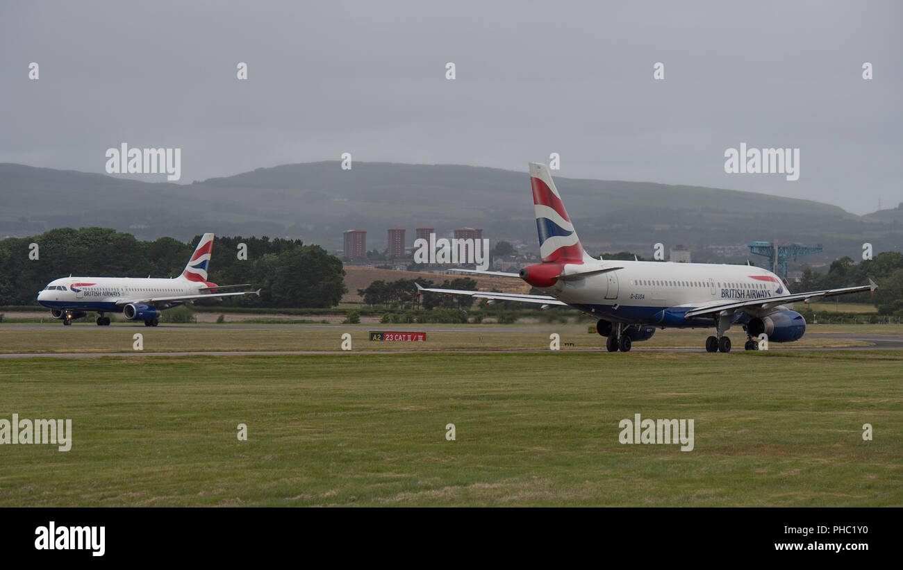 Shuttle airfield hi-res stock photography and images - Alamy