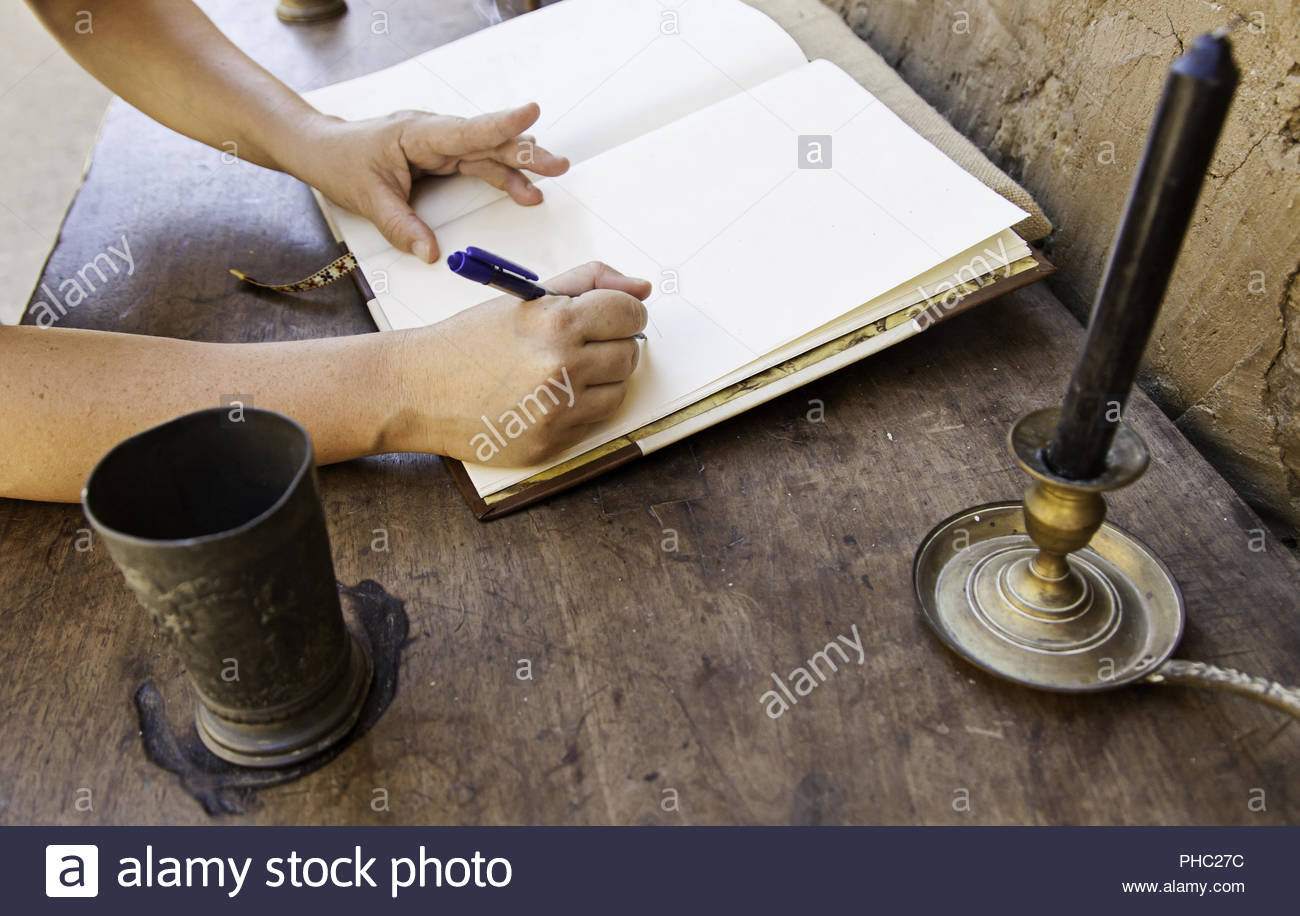 Medieval Writing Desk Stock Photos & Medieval Writing Desk Stock Images ...