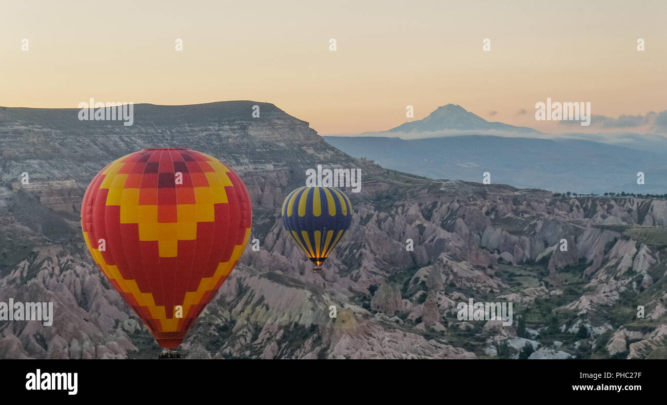 Morning balloon ride over Cappadocia Stock Photo - Alamy
