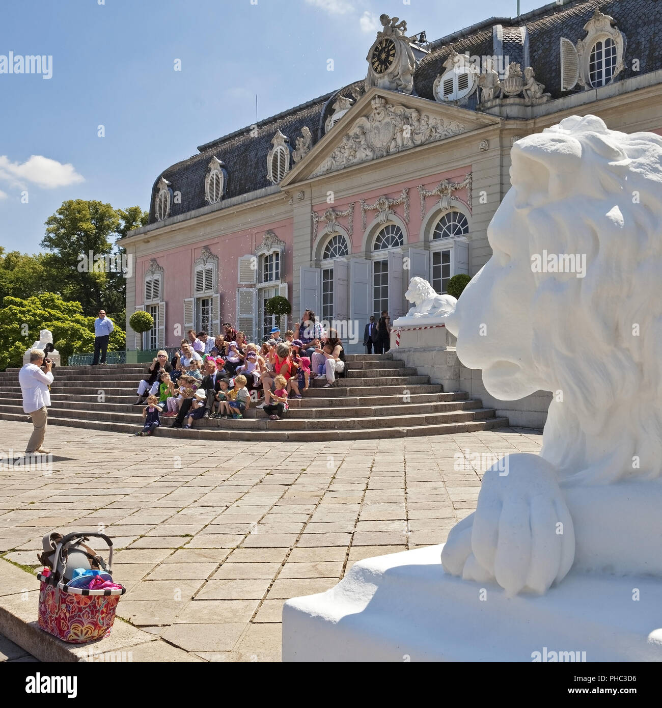 Group picture hi-res stock photography and images - Alamy