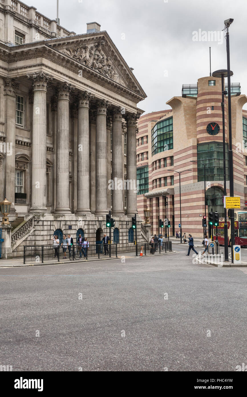 Mansion House, official residence of the Lord Mayor of London, London ...