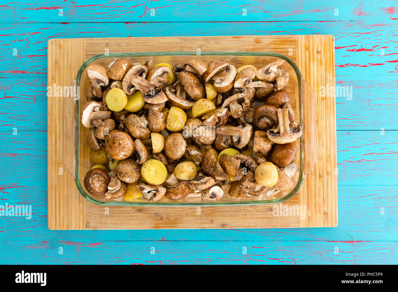 Diced mushrooms hi-res stock photography and images - Alamy