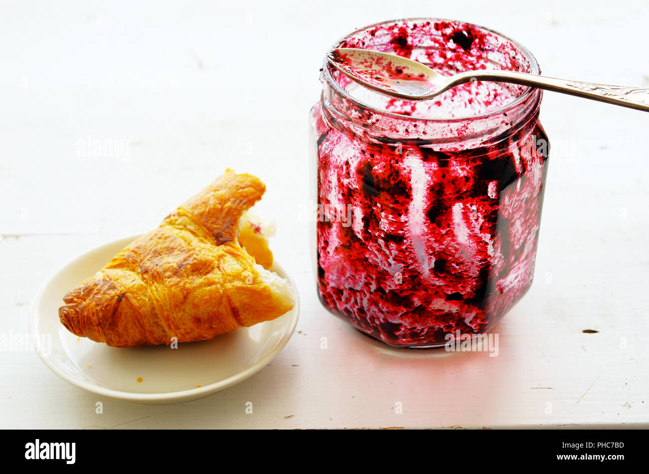 Pot of jam hi-res stock photography and images - Alamy