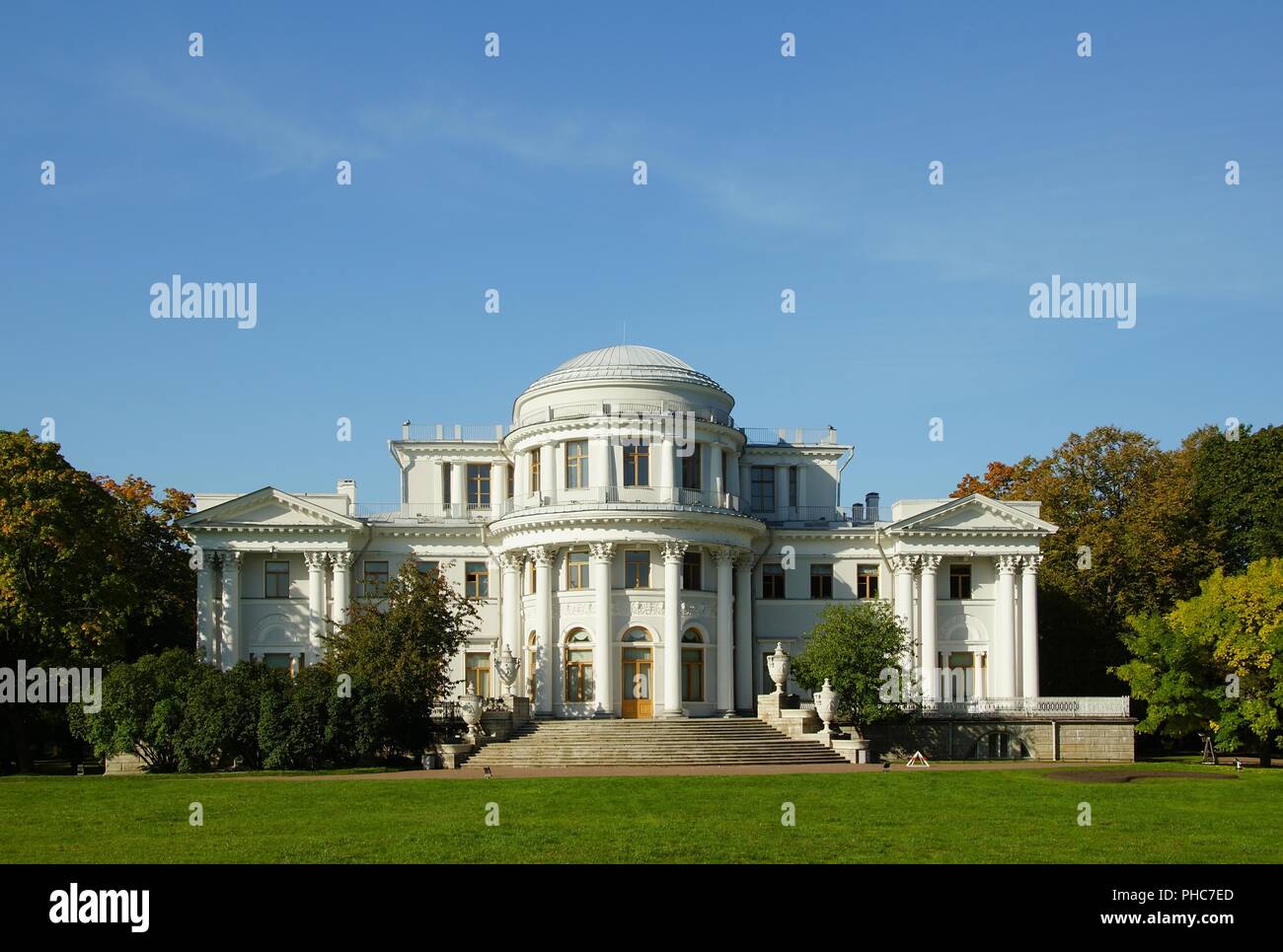 Elagin hi-res stock photography and images - Alamy