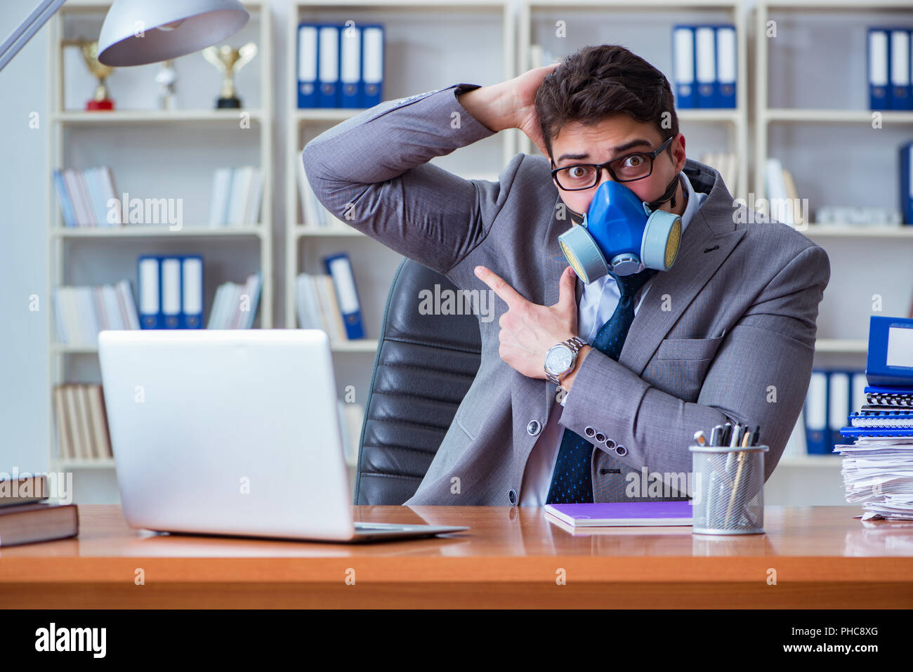 Sweating office hi-res stock photography and images - Alamy