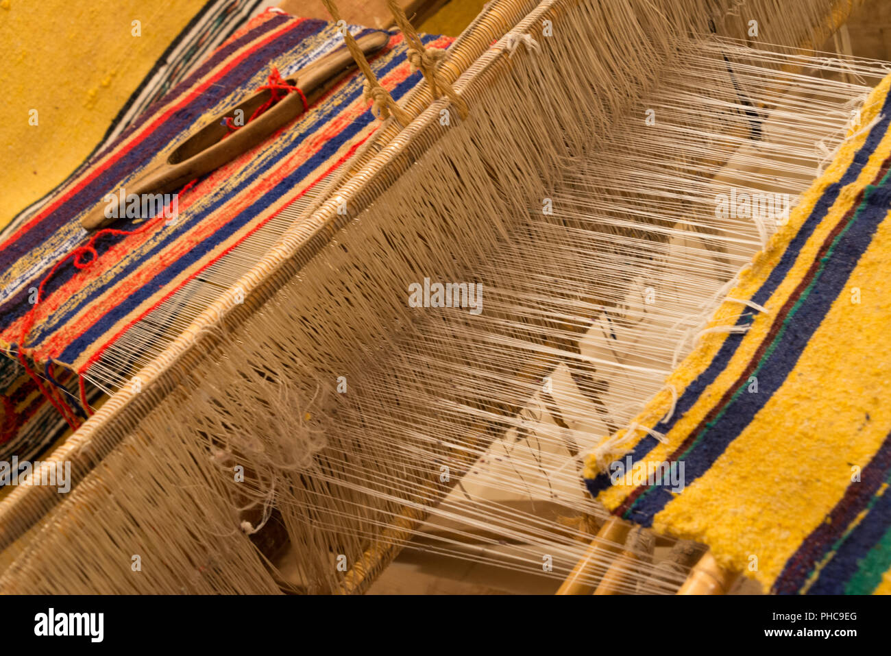 Traditional moroccan loom hi-res stock photography and images - Alamy