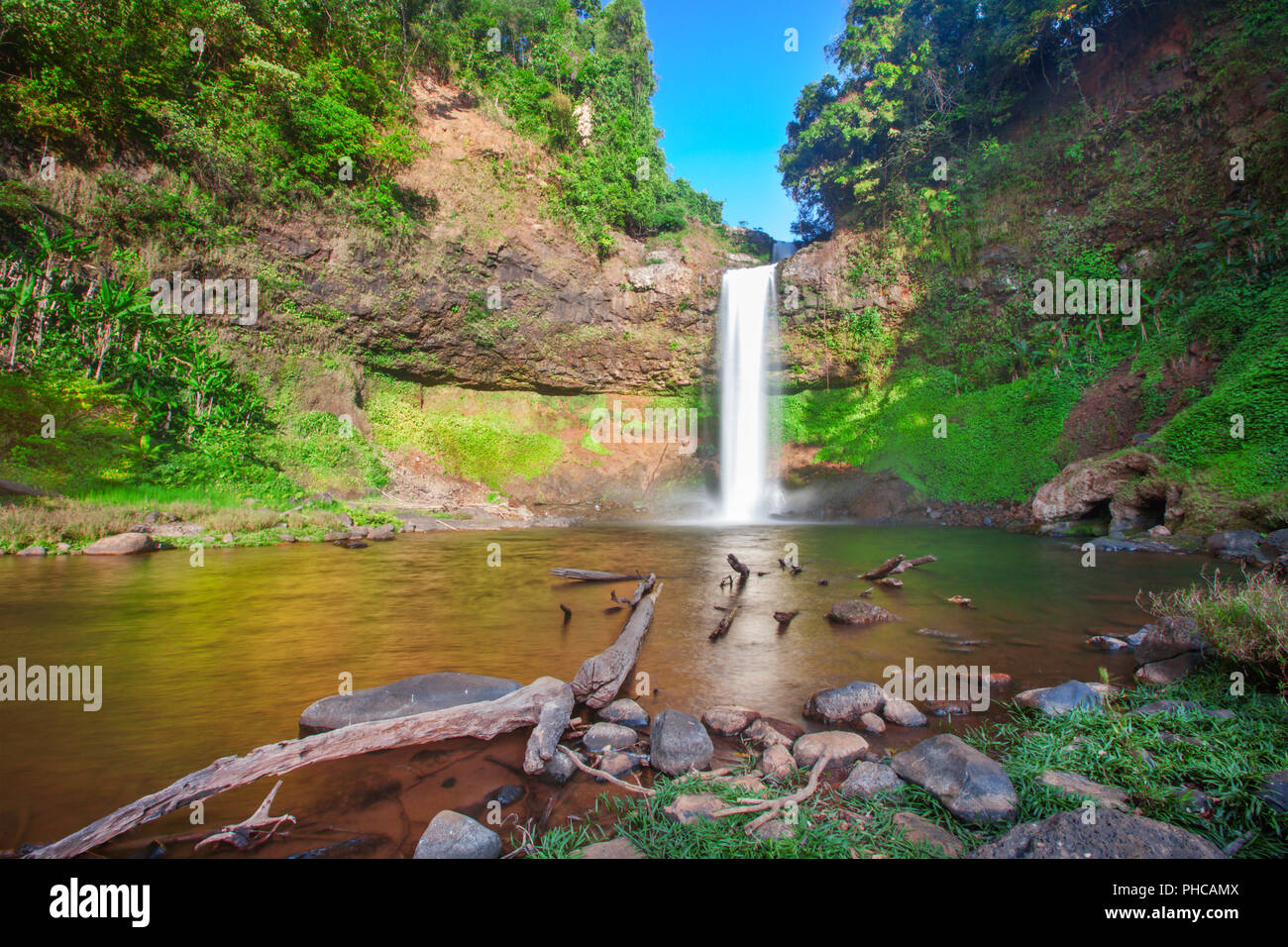Tad E Tu Waterfall, Bolaven plateau, Laos Stock Photo - Alamy