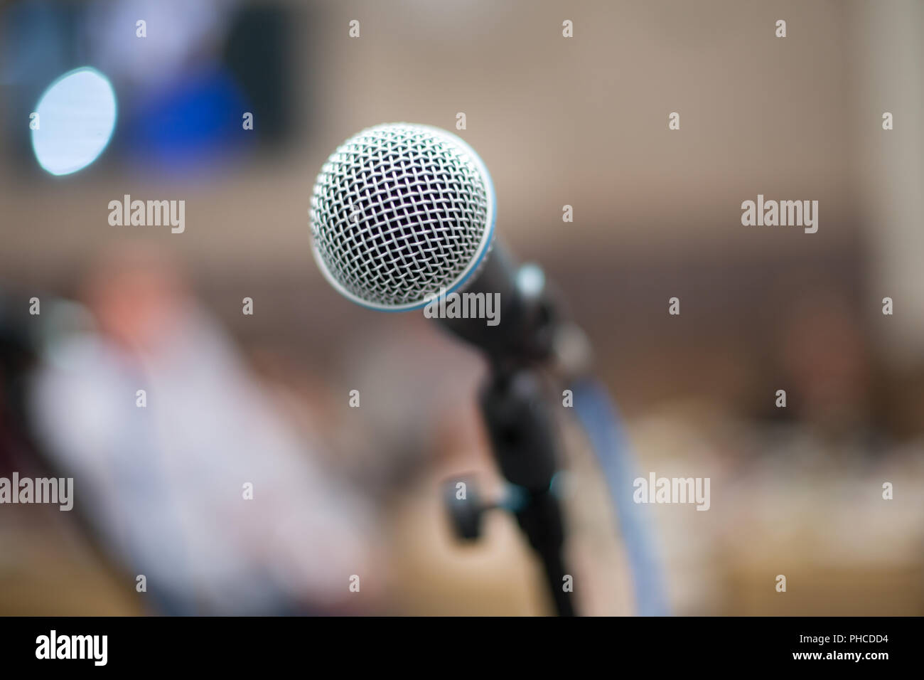 Microphone closeup audience hi-res stock photography and images - Alamy