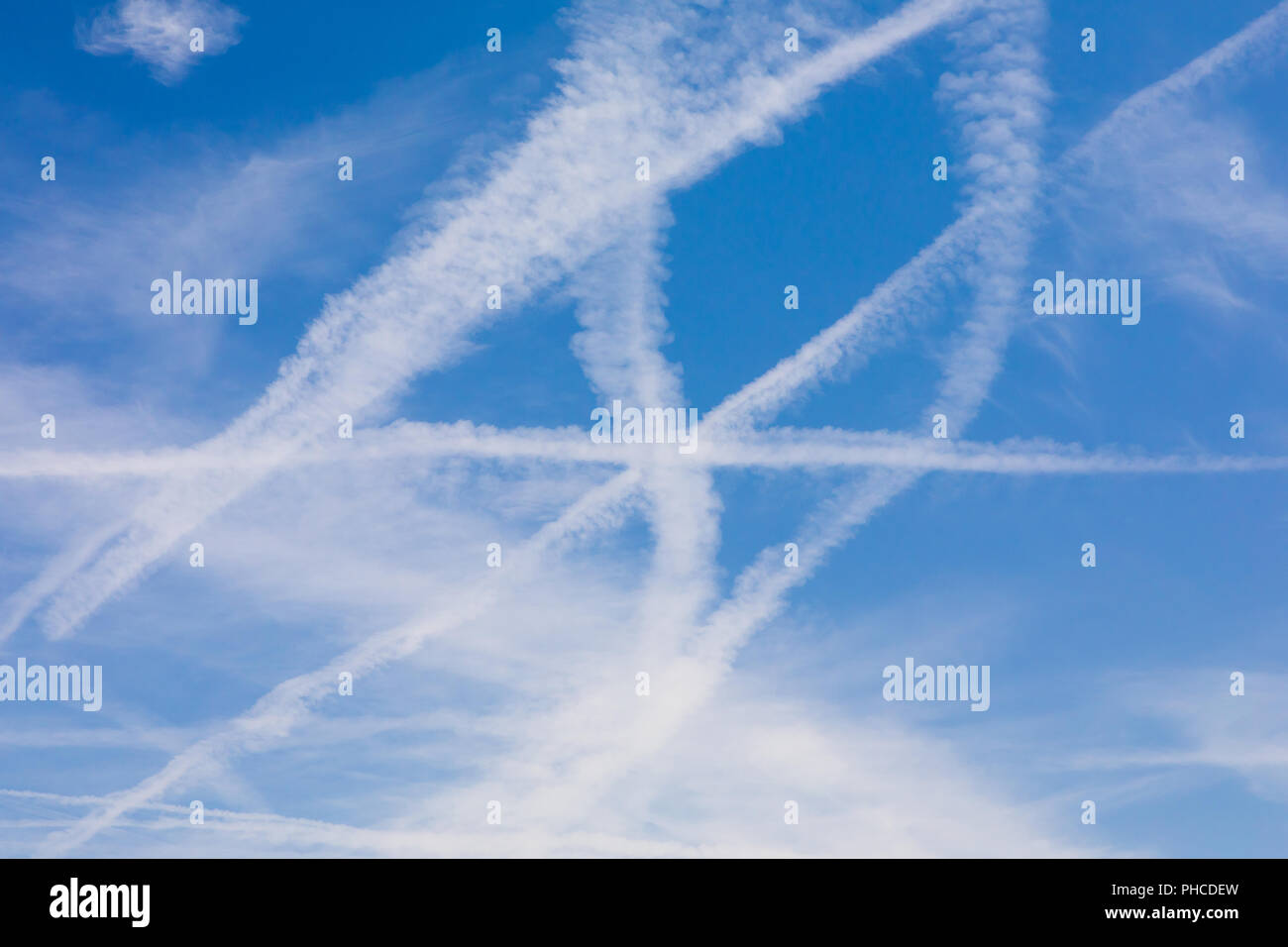 Fly routes hi-res stock photography and images - Alamy
