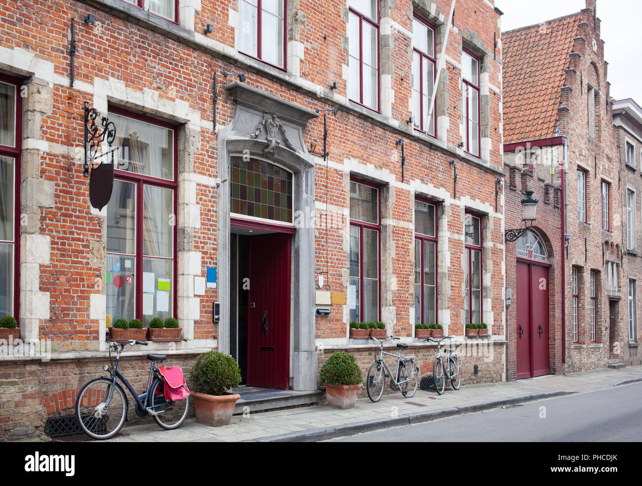 Traditional medieval red brickwall architecture Stock Photo - Alamy