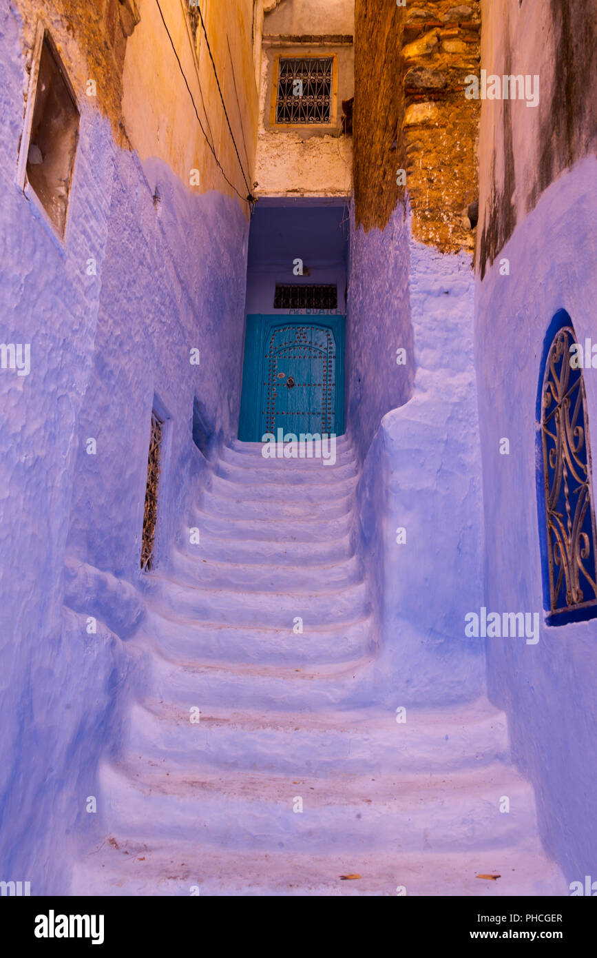 stairs in chefchaouen Stock Photo - Alamy