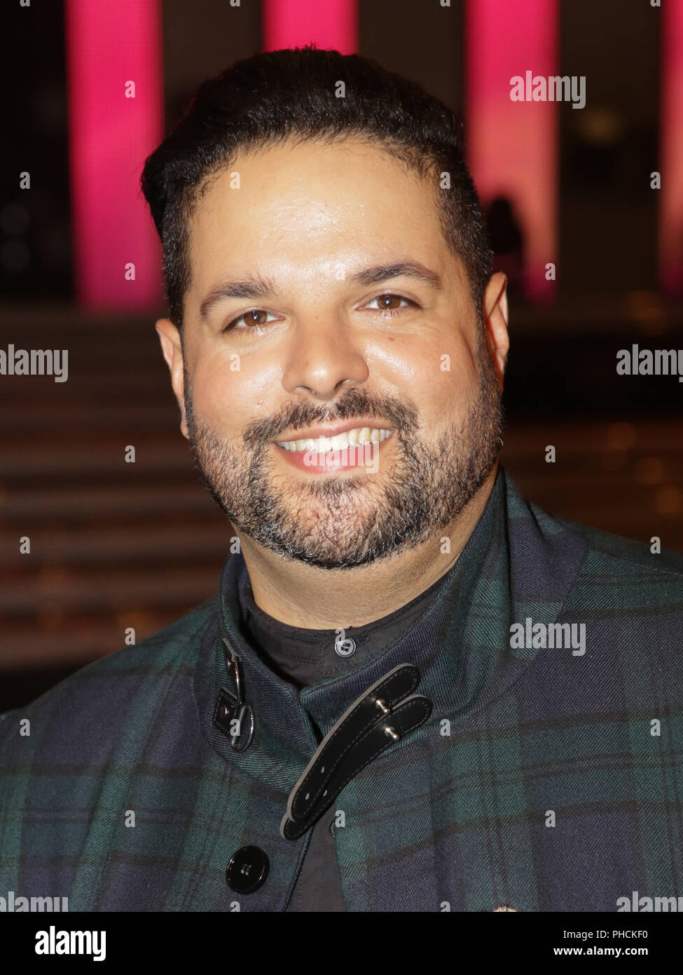 Pop latino hi-res stock photography and images - Alamy