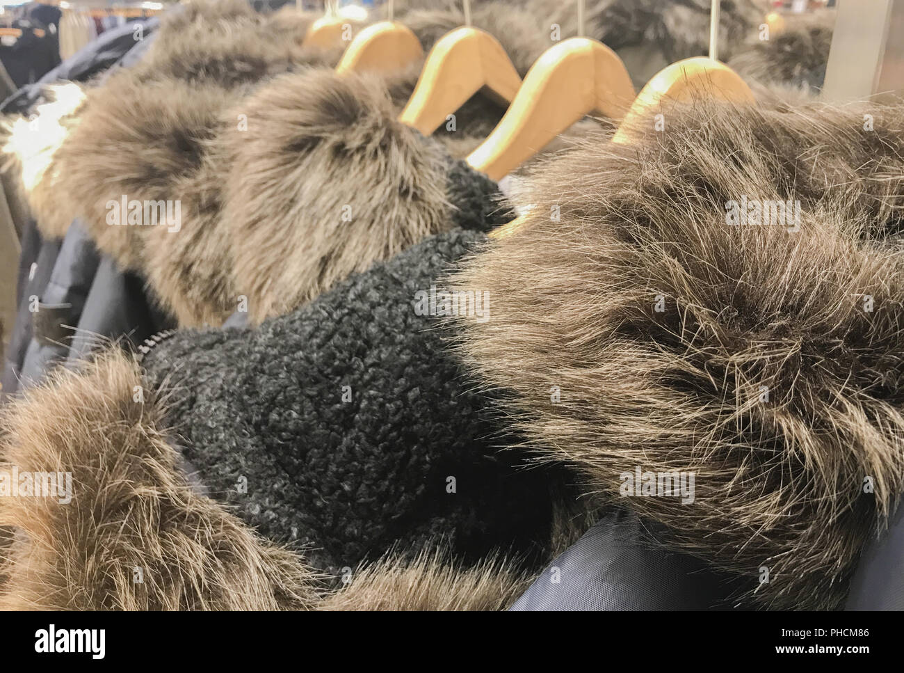 Women with winter clothes on hi-res stock photography and images - Alamy