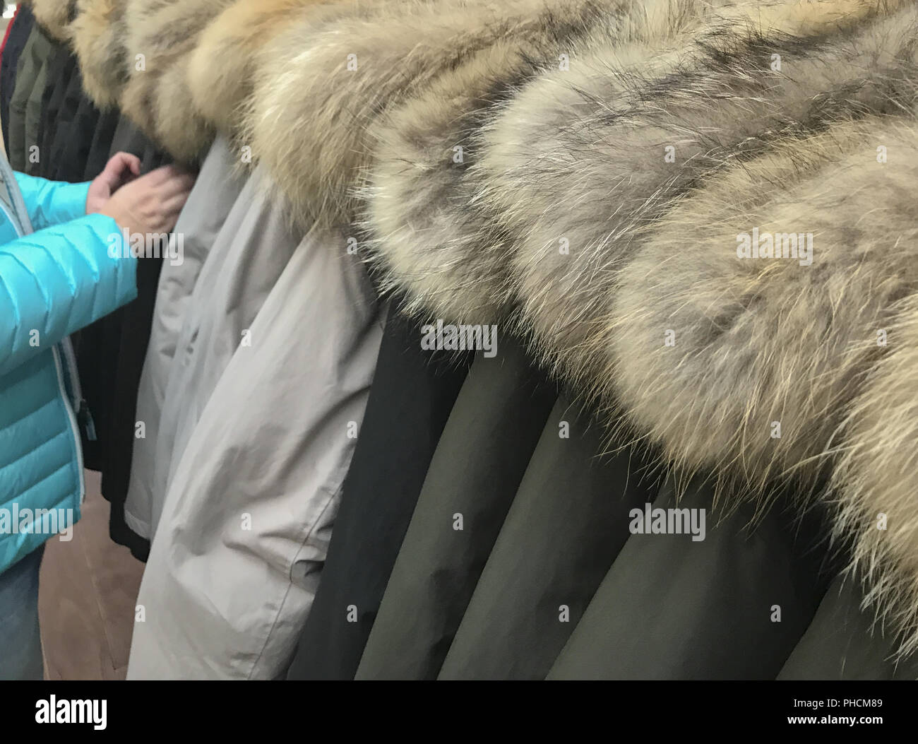 Women with winter clothes on hi-res stock photography and images - Alamy