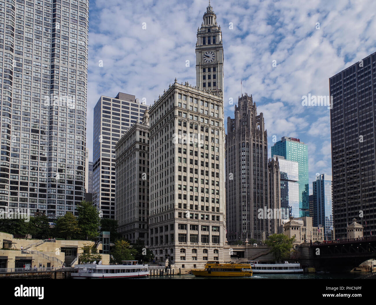 Chicago skyline and big office buildings Stock Photo - Alamy