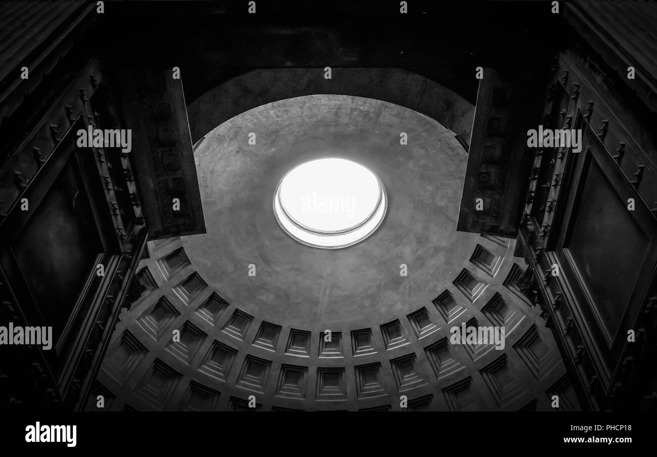 Roman Pantheon main portal Stock Photo - Alamy