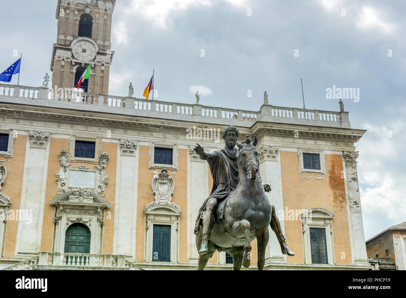 the bronze equestrian statue of Marco Aurelio (Marcus Aurelius Stock ...