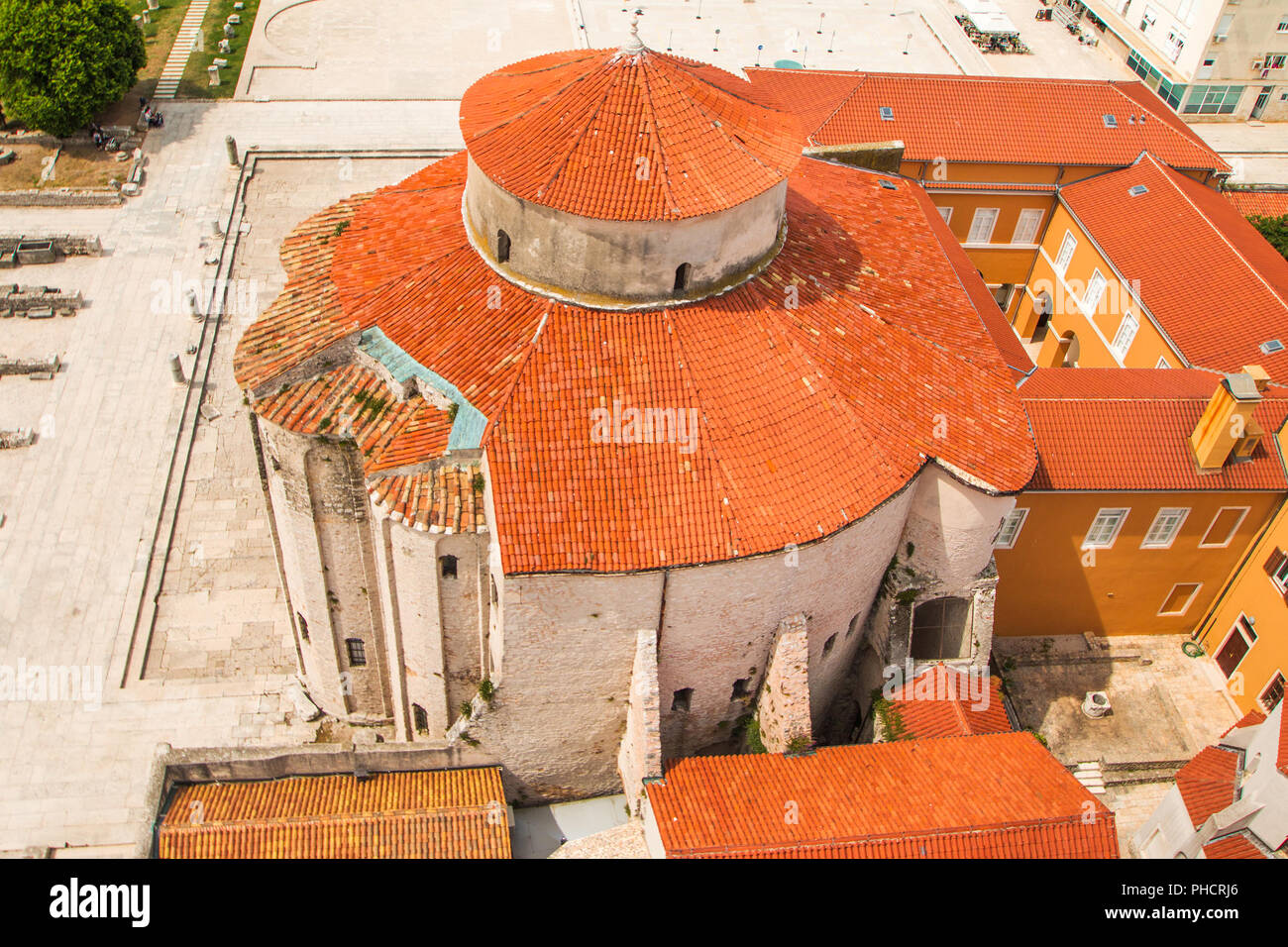 Red roof of Saint Donatus (Sveti Donat) church in Zadar, aerial view ...