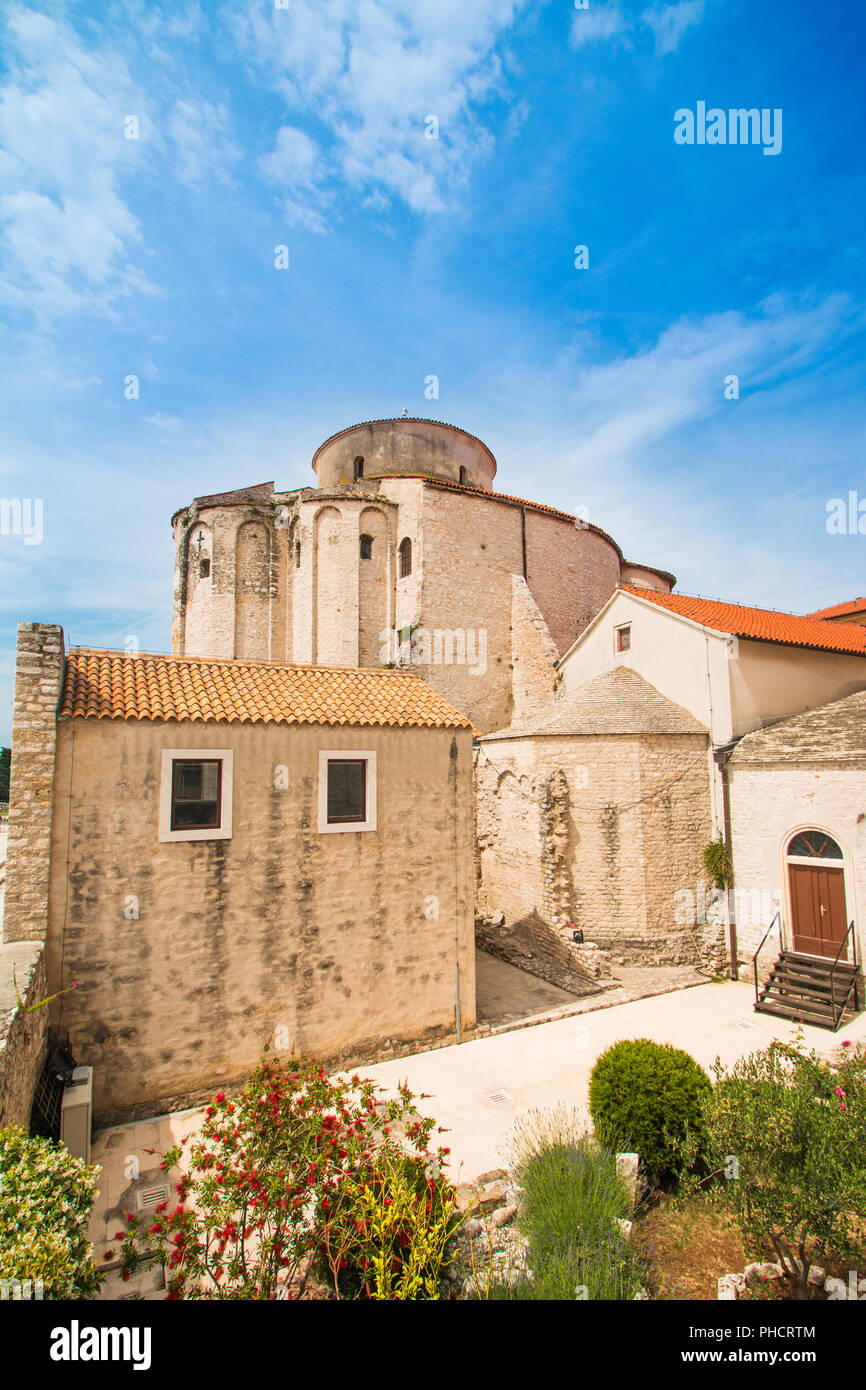 Red roof of Saint Donatus (Sveti Donat) church in Zadar, aerial view ...