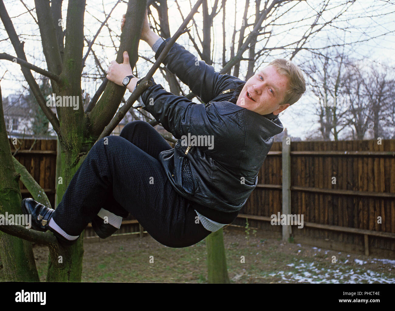 The 02 climbing london hi-res stock photography and images - Alamy