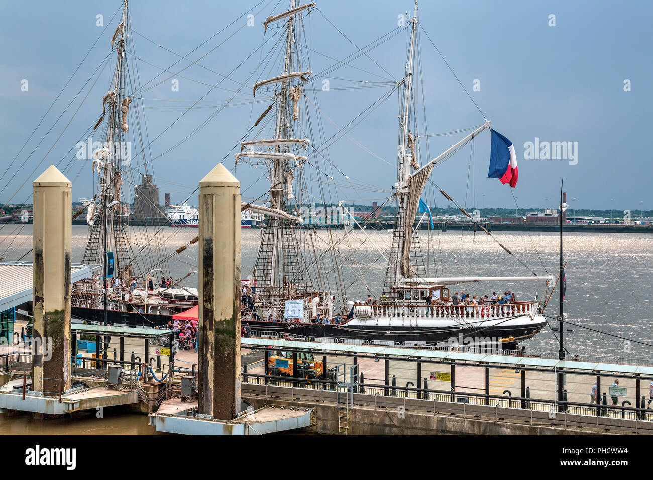 Tall ships regatta hi-res stock photography and images - Alamy