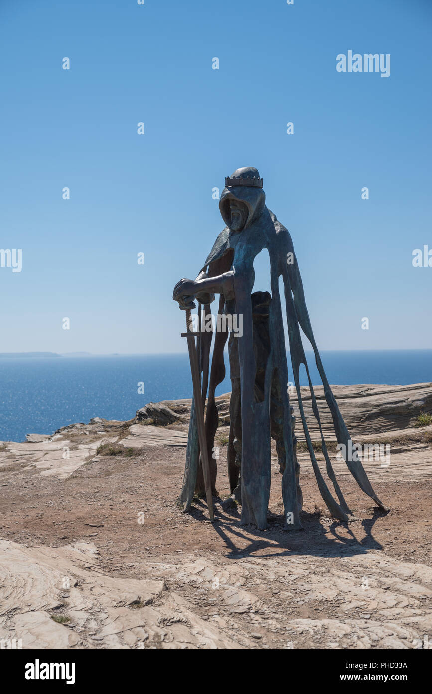 Tintagel statue hi-res stock photography and images - Alamy