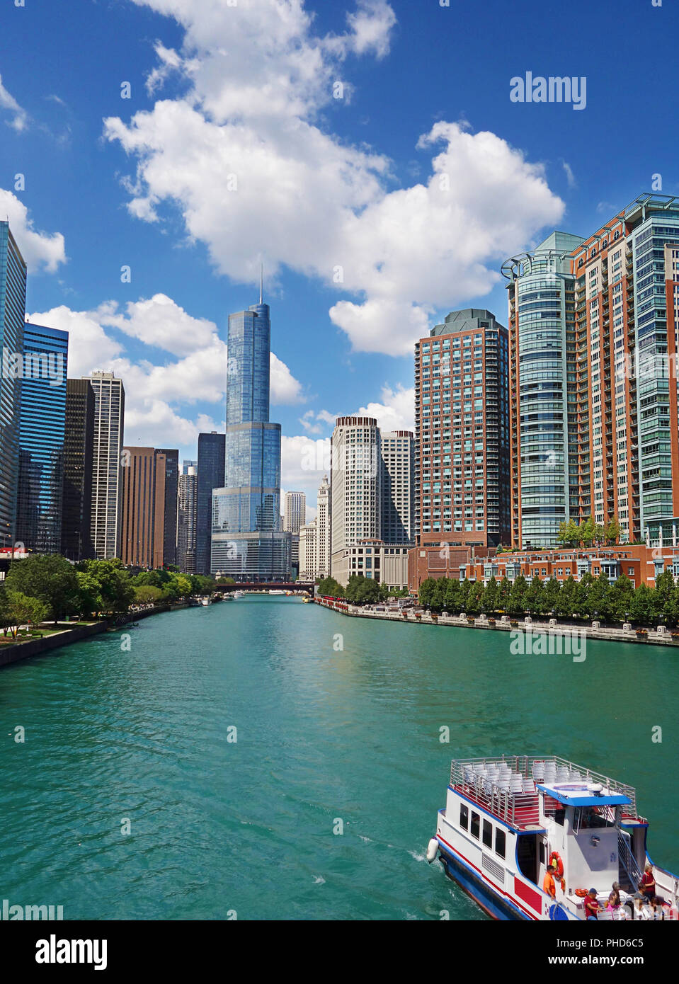 Chicago water view hi-res stock photography and images - Alamy
