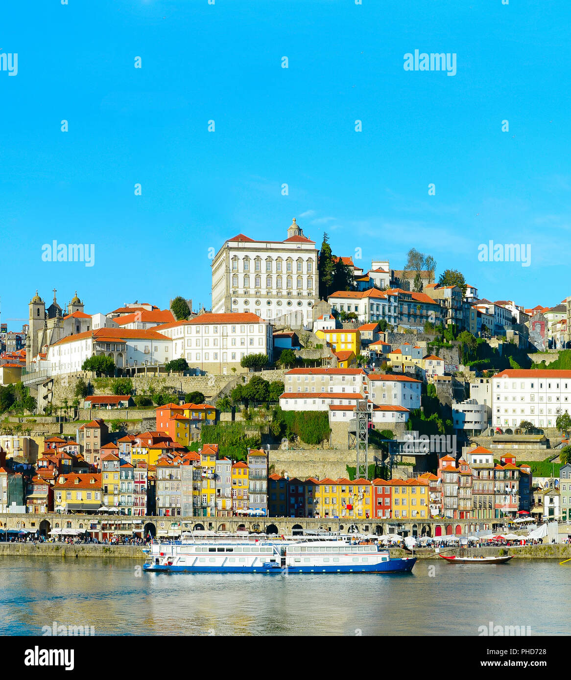 Day portugal hi-res stock photography and images - Alamy