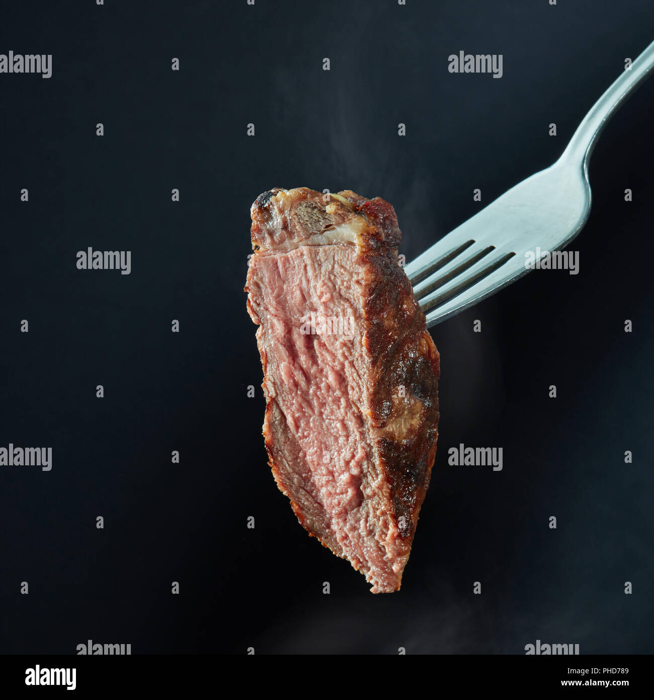 Medium grilled steak hi-res stock photography and images - Alamy