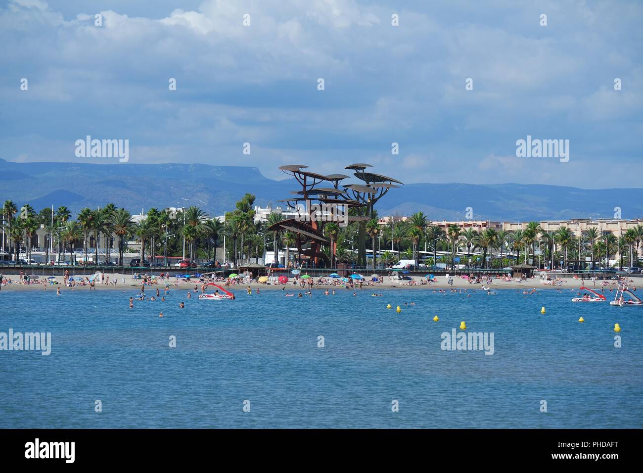 Beach and promenade of La Pineda, Costa Daurada Stock Photo - Alamy