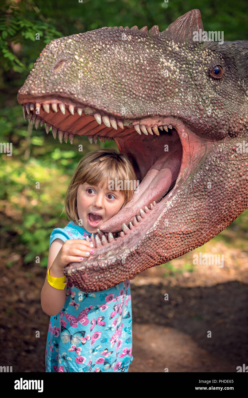 Velociraptor Eating People