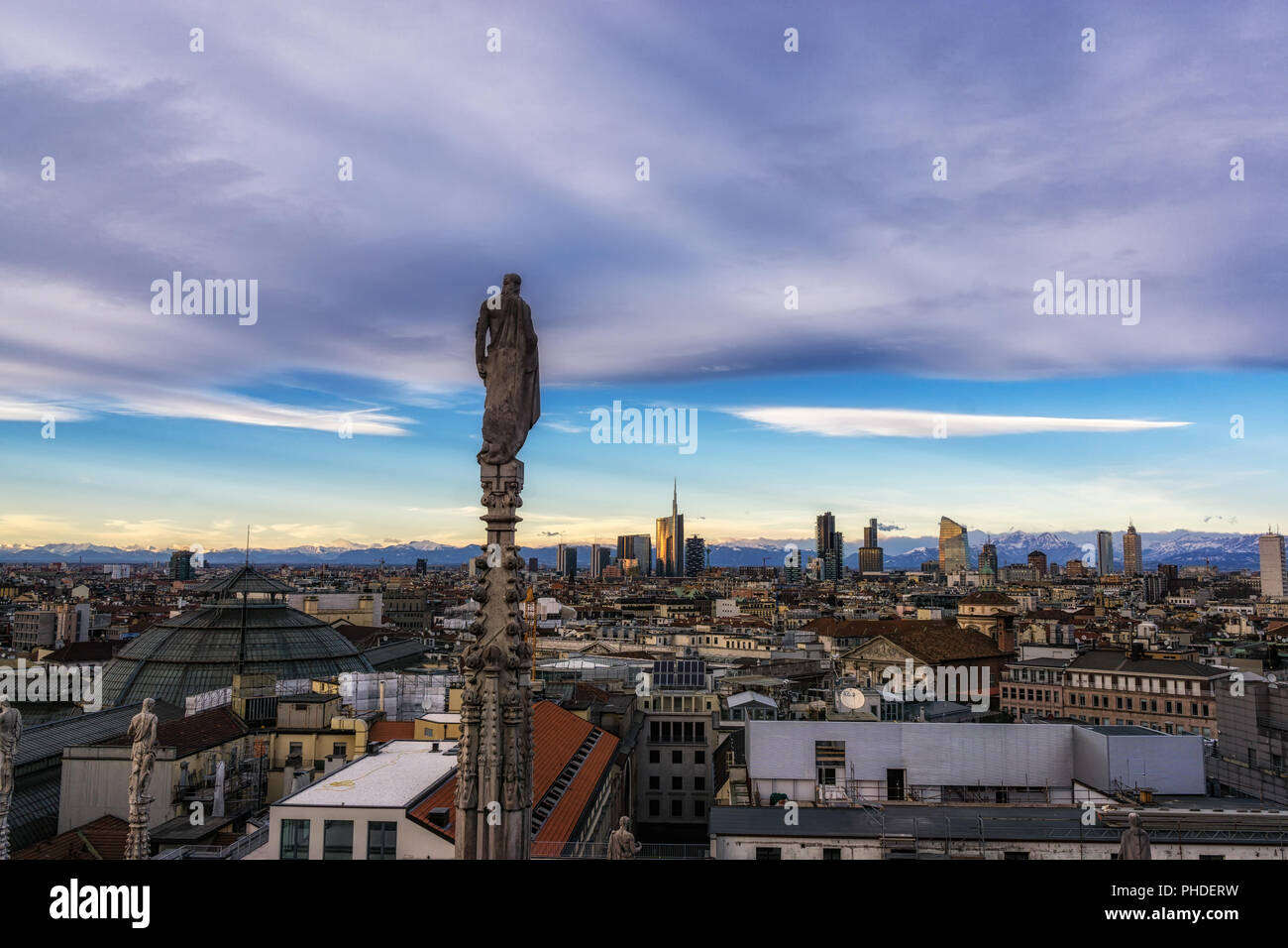 Milan Duomo rooftop Stock Photo - Alamy