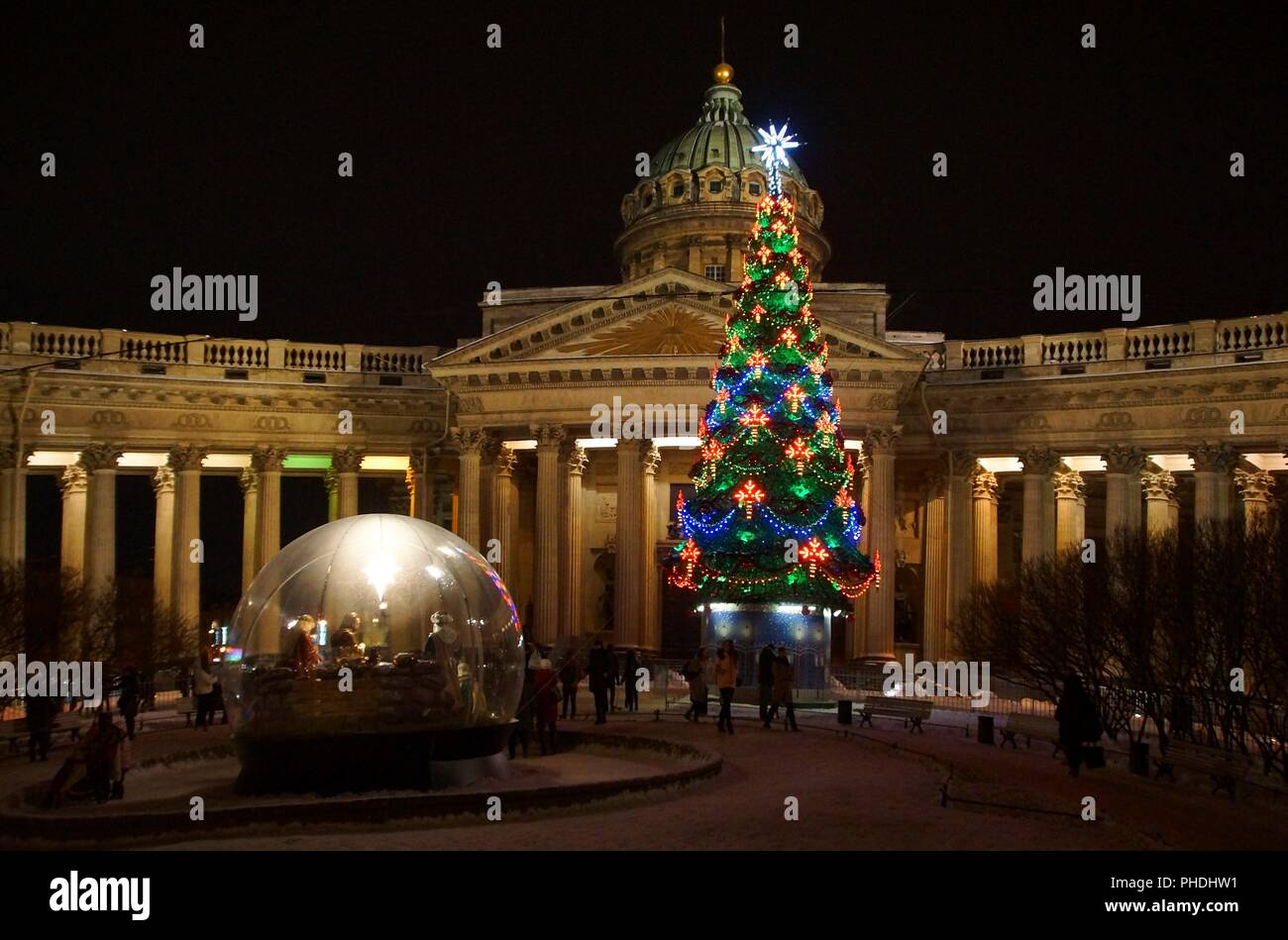 Kazan cathedral colonnade hi-res stock photography and images - Alamy
