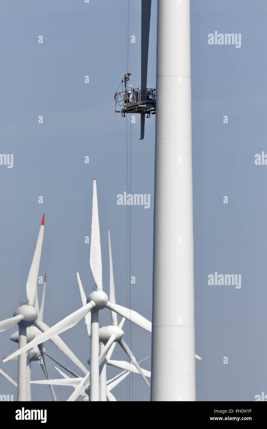 Workers working wind turbine hi-res stock photography and images - Alamy
