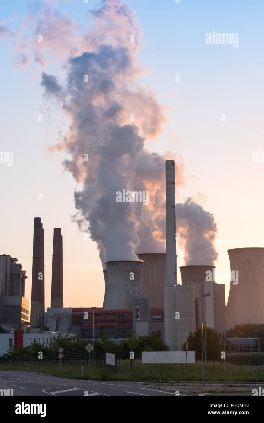 Electricity generating plant hi-res stock photography and images - Alamy