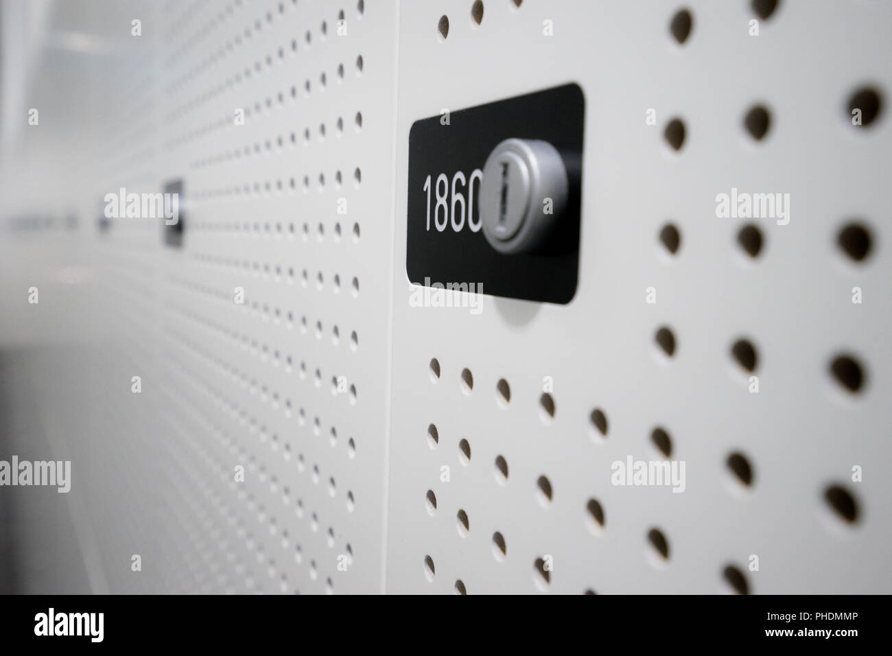 White lockers hi-res stock photography and images - Alamy