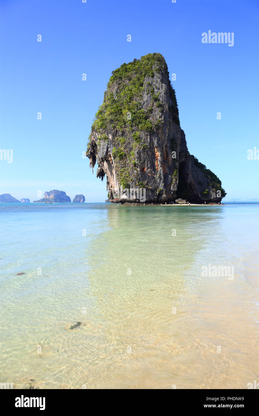 Rock in ocean on beach hi-res stock photography and images - Alamy