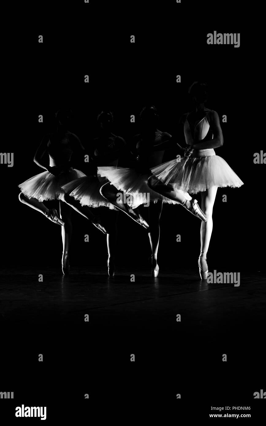 Klassischer tanz hi-res stock photography and images - Alamy