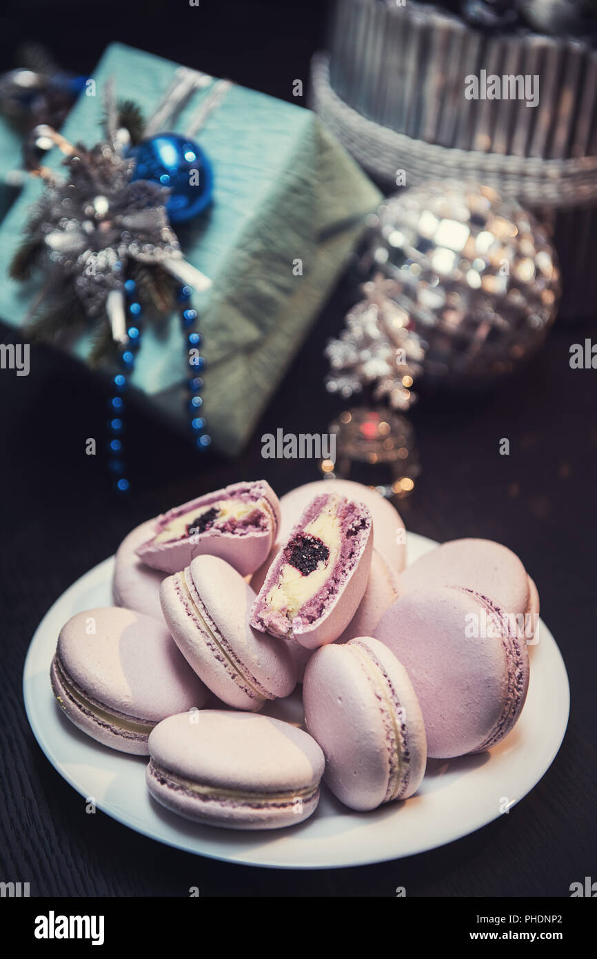 Xmas macaroons cookies Stock Photo - Alamy